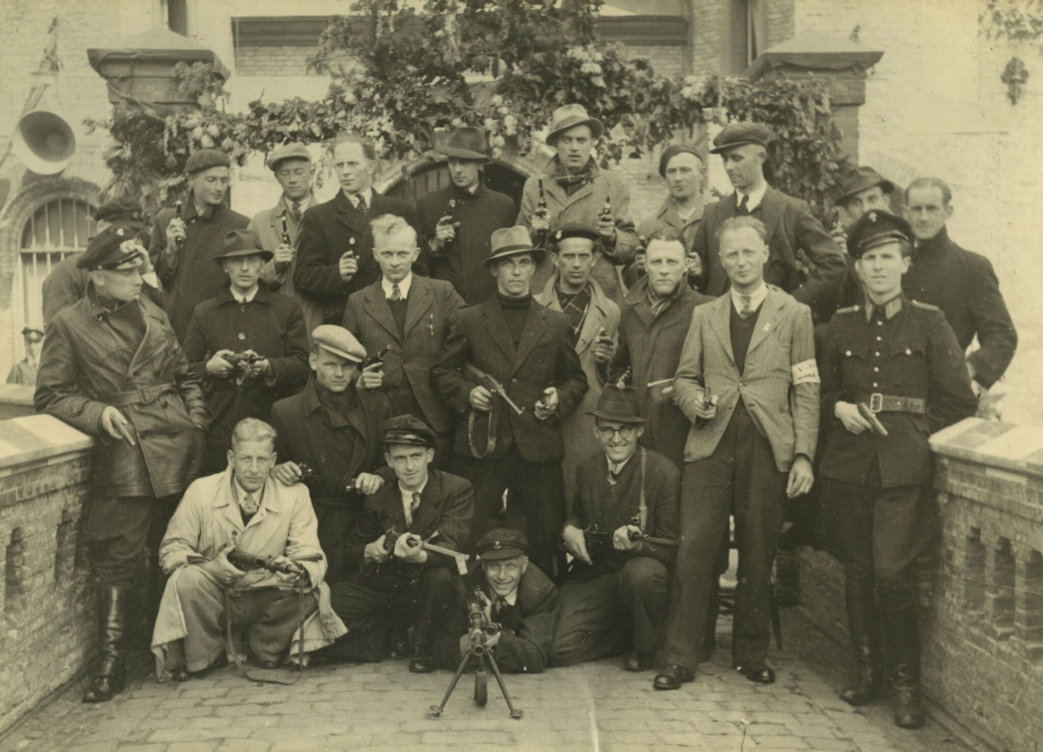 Boeiend boek over het leven van “De Mannen van de Overval” - Brekt