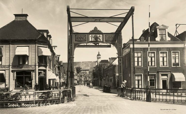 SNEEK IN 1948 - Brekt