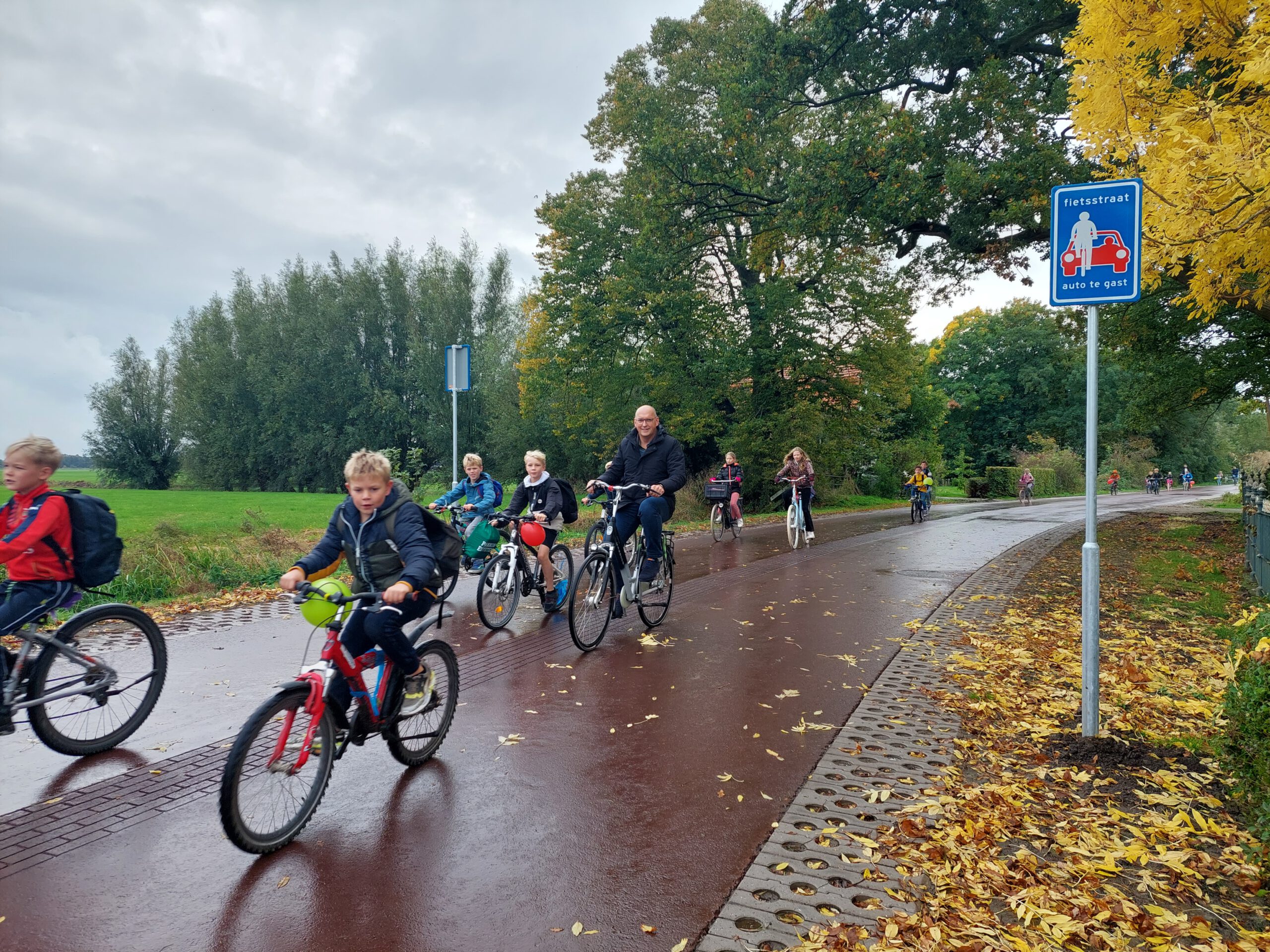 TOPWETHOUDER MICHEL RIETMAN IS GRAAG BESCHEIDEN - Brekt