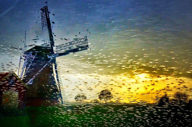 REGEN VANUIT DE AUTO - Brekt