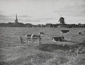 GEZICHT OP WORKUM, CIRCA 1940 - Brekt