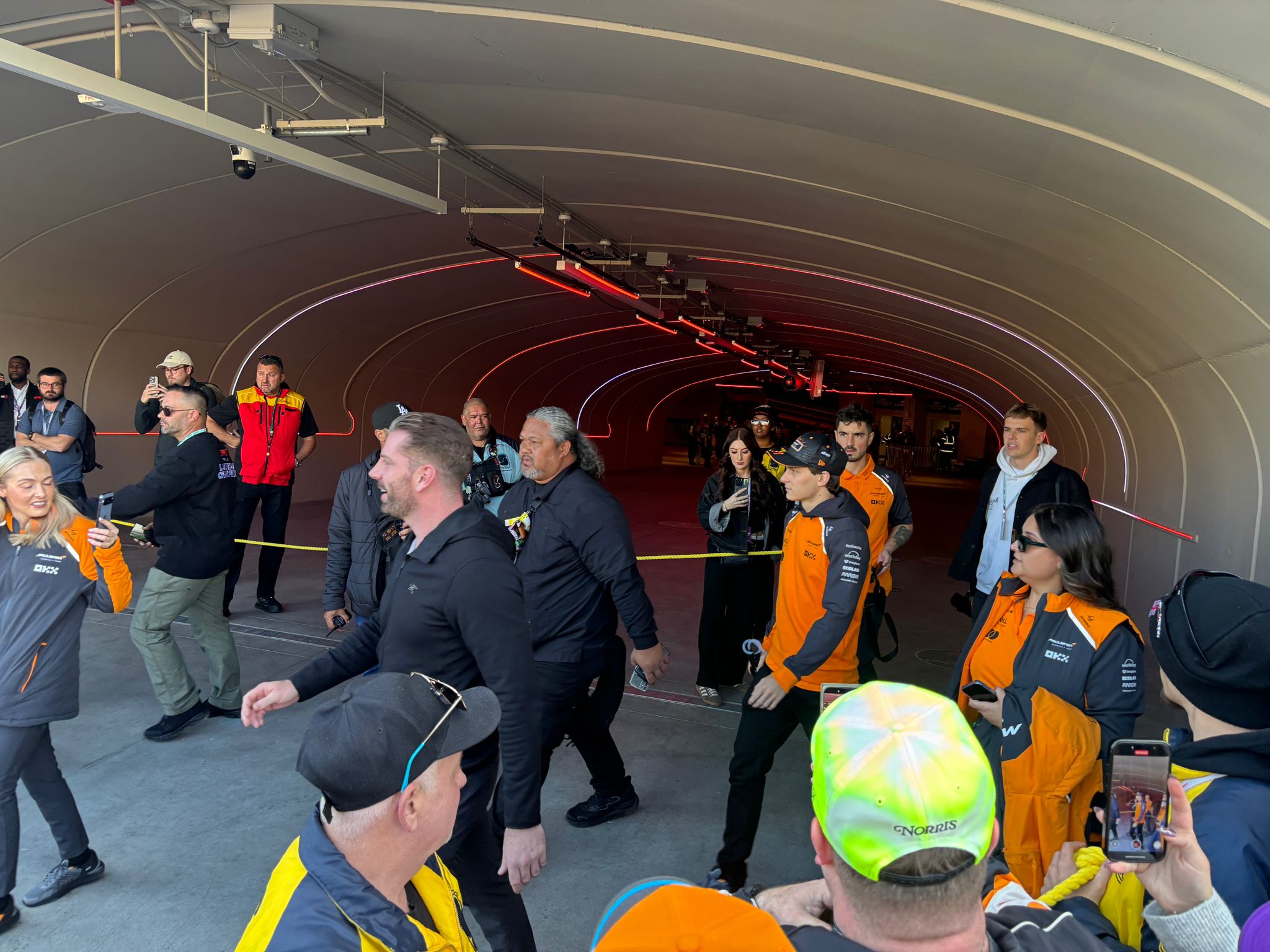 DE FAMILIE VISSER JUICHT IN LAS VEGAS VOOR MAX VERSTAPPEN - Brekt